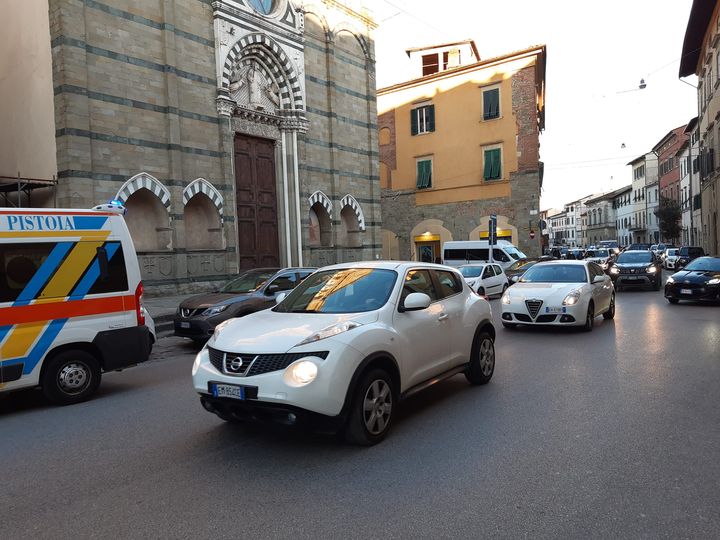 Investita in centro a Pistoia mentre attraversa sulle strisce ... Investita in centro a Pistoia mentre attraversa sulle strisce ...